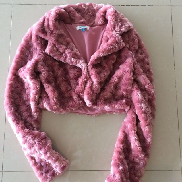 Jacket Bulu From Sydney Booked, Fesyen Wanita, Pakaian Wanita di Carousell