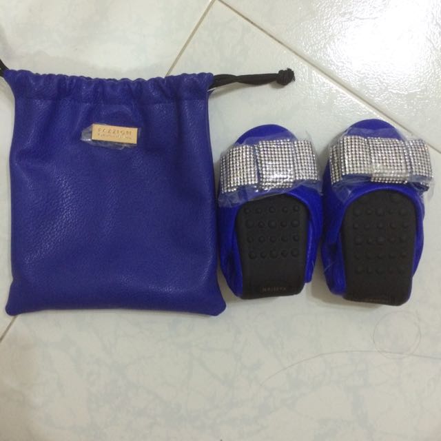 Pazzion Shoe, Women's Fashion, Footwear, Flats on Carousell