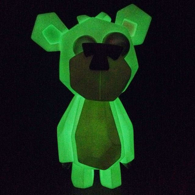 Instinctoy X Banana Virus Loic Bear Pearl White GID Vinyl Toy Designer ...