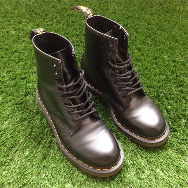 Dr Martens / Doc Mart, Men's Fashion, Footwear, Boots on Carousell