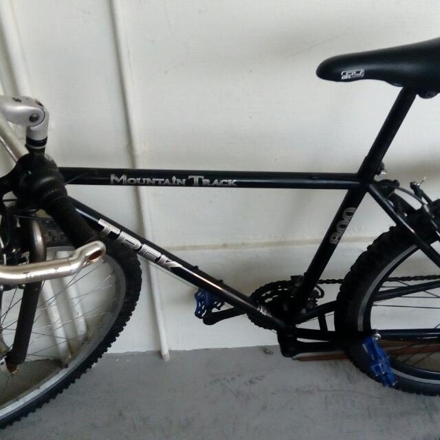 TREK 800, Sports Equipment, Bicycles & Parts, Bicycles on Carousell