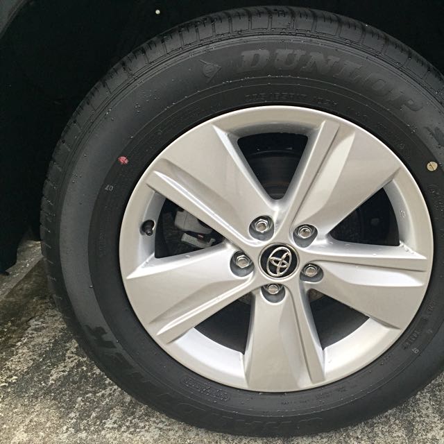 Toyota Harrier Elegance Original 17" Rims+Tyres $700, Car Accessories ...