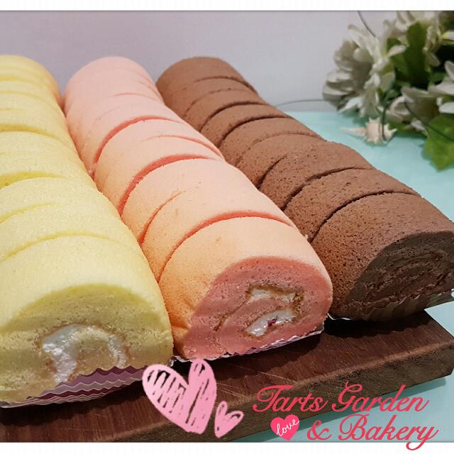 Mini Roll Cakes, Food & Drinks, Homemade Bakes on Carousell