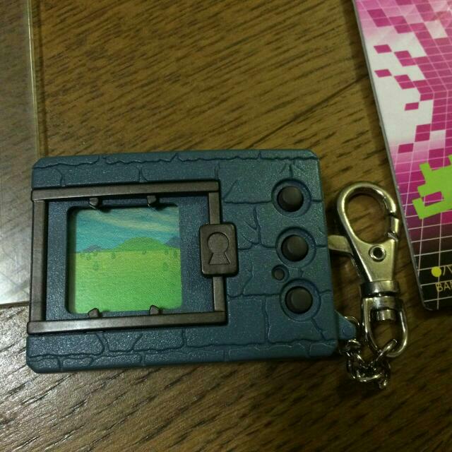 Digimon Vpet V1 Grey (Japan), Hobbies & Toys, Toys & Games on Carousell