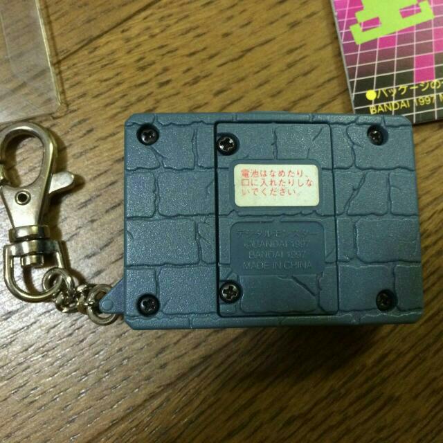 Digimon Vpet V1 Grey (Japan), Hobbies & Toys, Toys & Games on Carousell