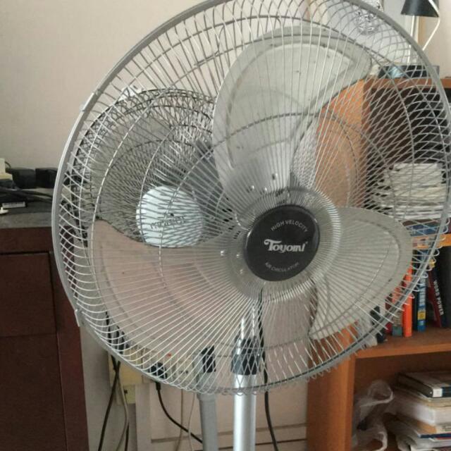 Toyomi Stand Fan Model: PSF 1818, Furniture & Home Living, Lighting ...