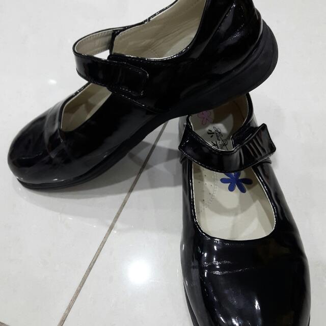 Leather Shoe For Choir, Babies & Kids, Babies & Kids Fashion on Carousell