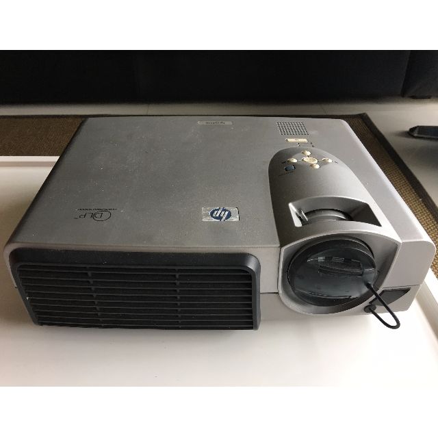 HP vp6110 Projector, TV & Home Appliances, TV & Entertainment ...