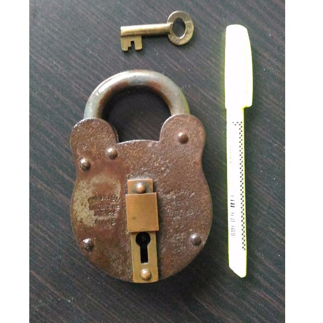 OLD Antique PAD LOCKS - CHUBB, YALE, Hobbies & Toys, Memorabilia ...