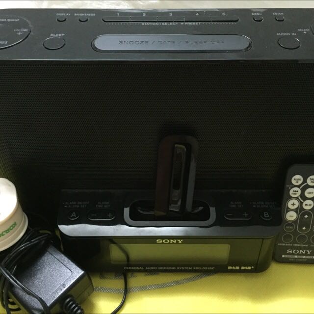 SONY Personal Audio Docking System For iPhone & iPad DAB/DAB+ FM Radio ...