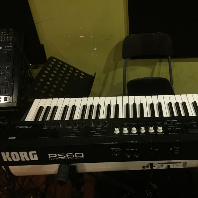 KORG PS60 Keyboard Synthesiser, Hobbies & Toys, Music & Media, Musical ...