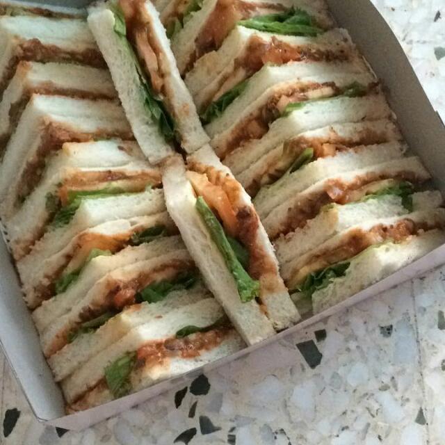 Sandwich medium box Assorted fillings (18pcs) RM18 Free Delivery ...