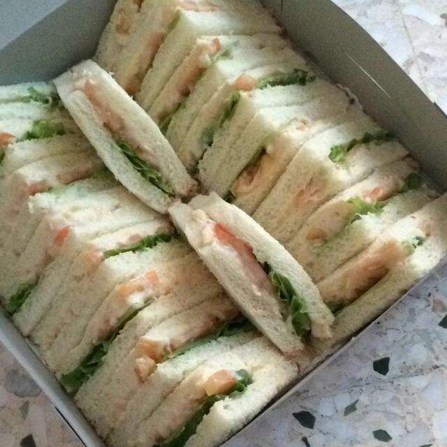 Sandwich medium box Assorted fillings (18pcs) RM18 Free Delivery ...