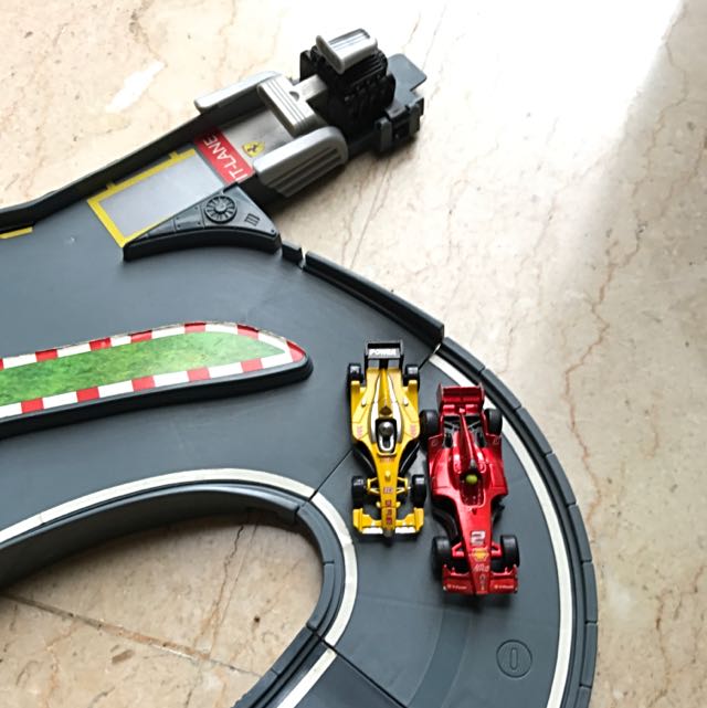 F1 Race Car Track With 2 F1 Sport Cars, Hobbies & Toys, Toys & Games on ...