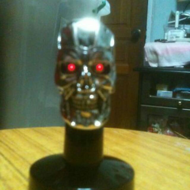 1/6 Terminator Skull(T-800)Head with Light Up Eyes n with stand(MIB ...