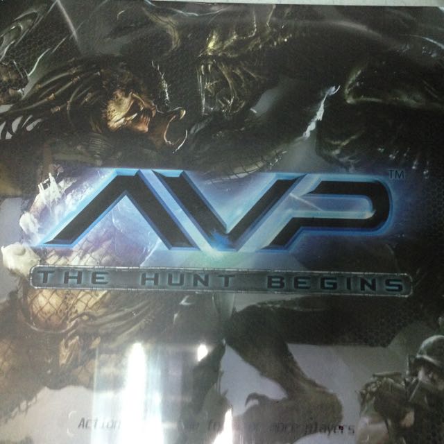 AVP : The Hunt Begins, Hobbies & Toys, Toys & Games on Carousell