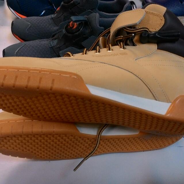 Original Reebok Shoes, Men's Fashion, Footwear, Sneakers on Carousell