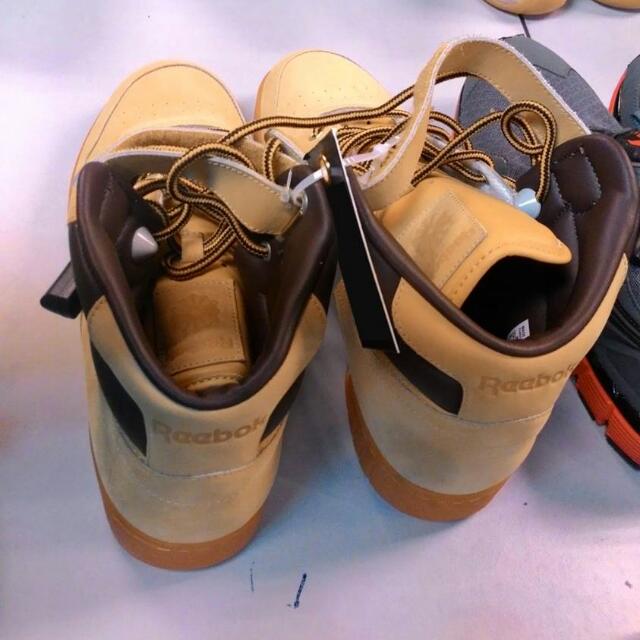 Original Reebok Shoes, Men's Fashion, Footwear, Sneakers on Carousell