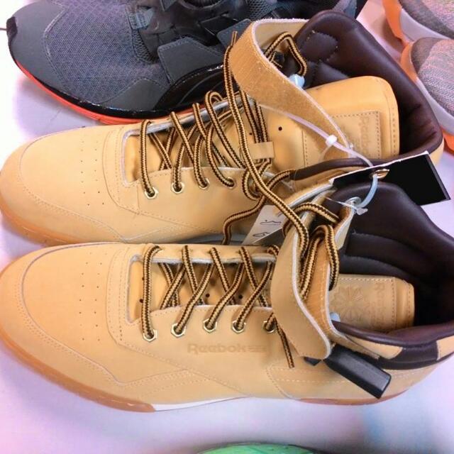 Original Reebok Shoes, Men's Fashion, Footwear, Sneakers on Carousell