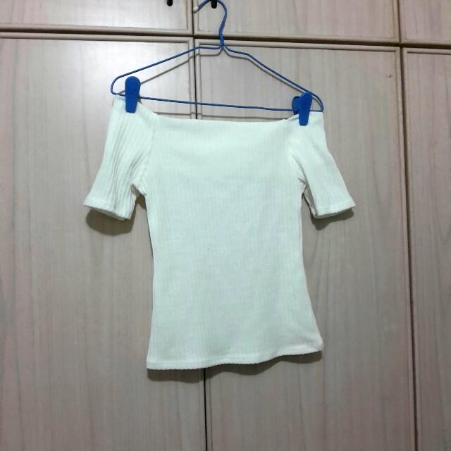 Shoulderless Top, Women's Fashion, Tops, Sleeveless on Carousell