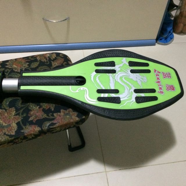 Brand New Green Waveboard That Have Lights In The Wheels, Sports ...