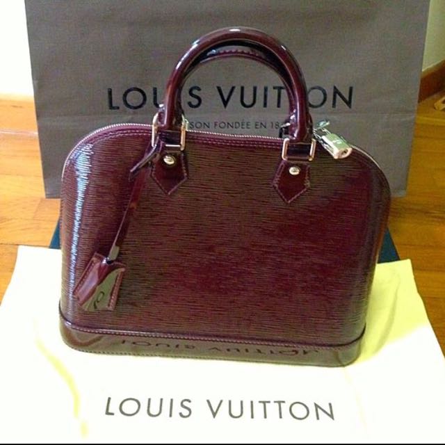 LV Iconic alma bag, Women's Fashion, Bags & Wallets, Purses & Pouches ...