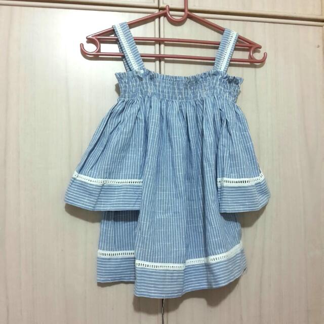 Shoulderless Top, Women's Fashion, Tops, Sleeveless on Carousell