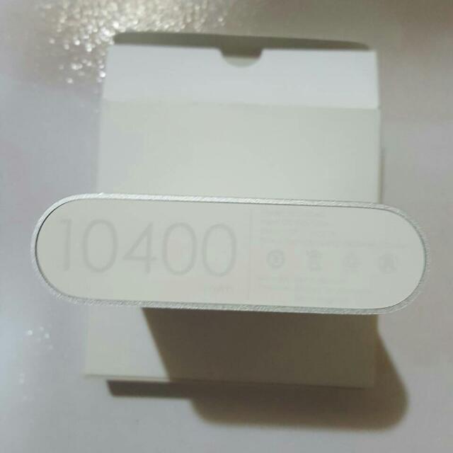 Xiaomi 10400mAh Mi Power Bank Aluminum casing with battery cell ...