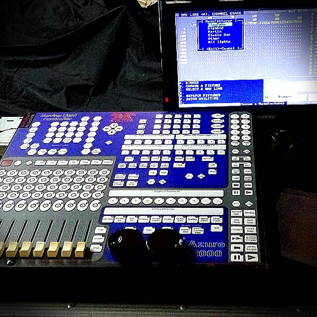 Avolites (UK) Azure 2000 - The most powerful DJ/Club DMX Moving Light ...