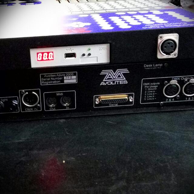 Avolites (UK) Azure 2000 - The most powerful DJ/Club DMX Moving Light ...