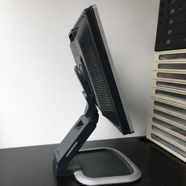 HP L1950 Computer Monitor, Computers & Tech, Parts & Accessories ...