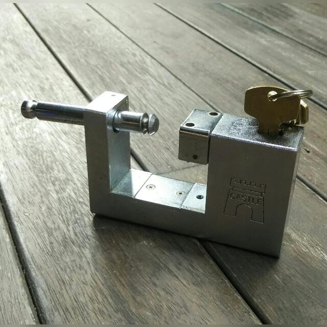 Castle Lock For HDB Gate With Keys, Furniture & Home Living, Furniture ...