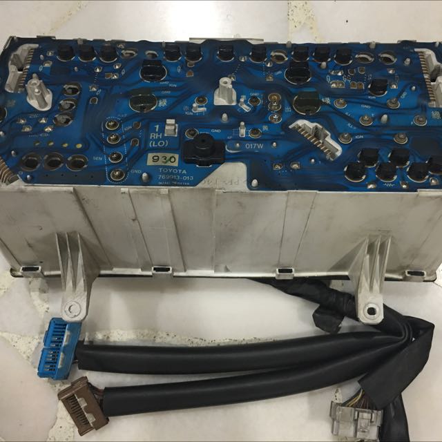 Toyota Hiace LH172 LH162 original meter cluster gauge w wiring harness ...