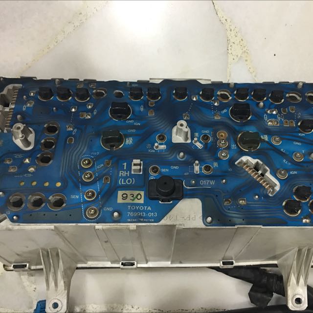 Toyota Hiace LH172 LH162 original meter cluster gauge w wiring harness ...
