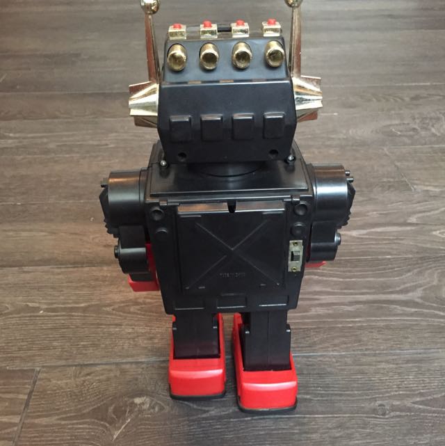 Vintage Kamco 13" Saturn Giant Walking Battery Operated Robot, Hobbies ...