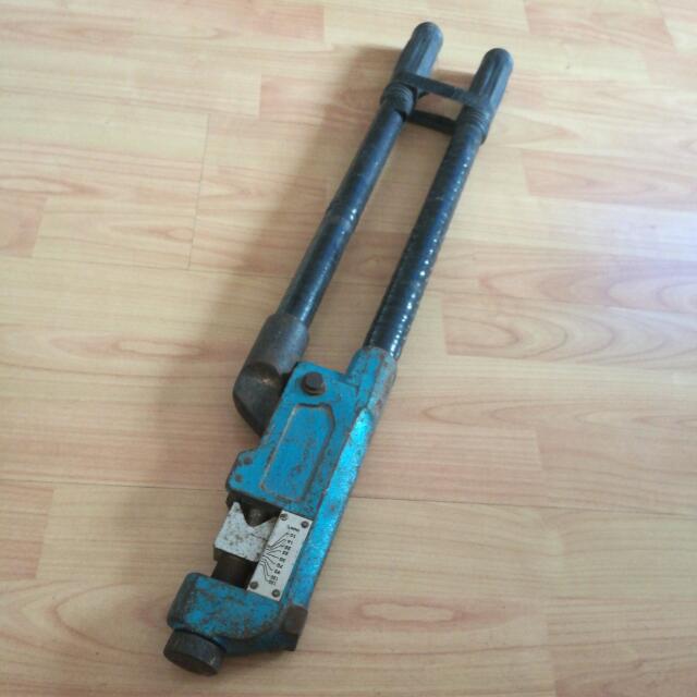 Cable Tong, Electronics, Others on Carousell