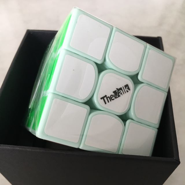 Valk 3 Mint-Green Limited Edition Mofangge, Hobbies & Toys, Toys ...