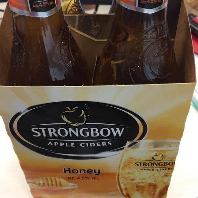 Strongbow Apple Honey Cider, 330ml X 4, Food & Drinks, Alcoholic ...
