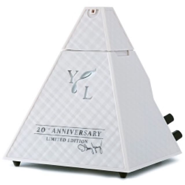 Young Living Aromalux Atomizing Diffuser, Beauty & Personal Care ...