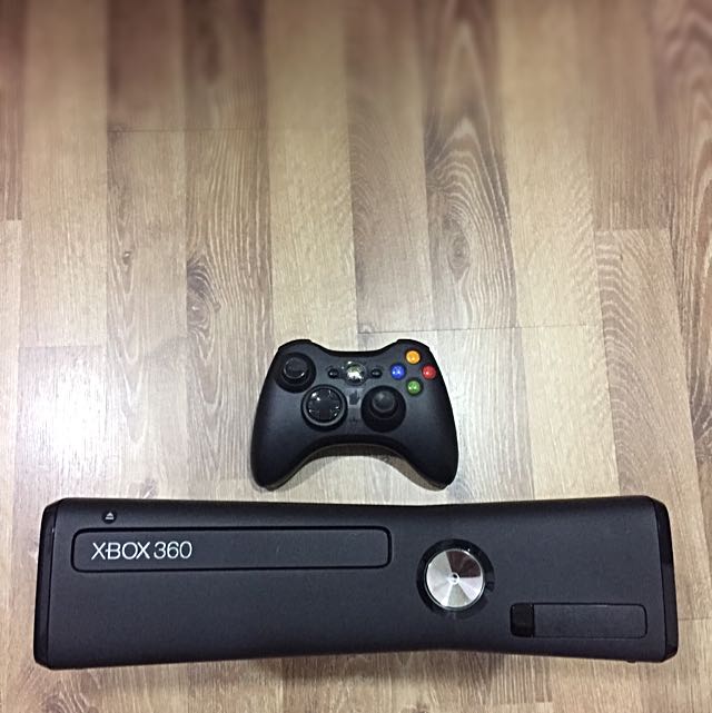 Xbox 360 Slim + Wireless Controller X1, Video Gaming, Gaming ...