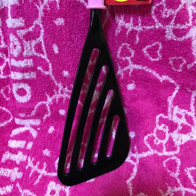 Authentic Sanrio Original Hello Kitty Spatula -3D Handle, TV & Home ...