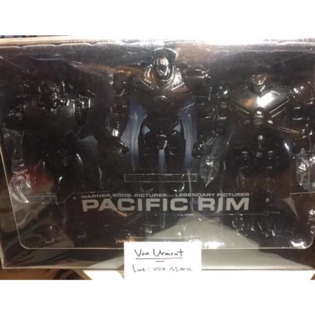 (Pending) NECA Pacific Rim SDCC Exclusive End Credits 3-Pack Gipsy ...