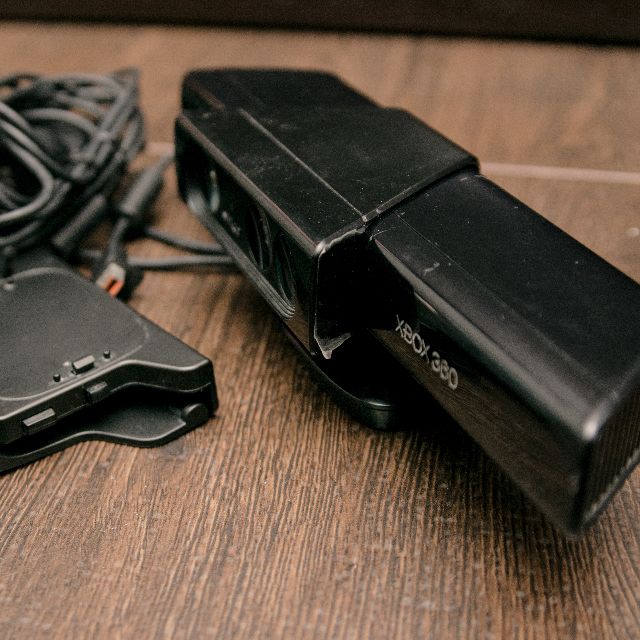 Kinect Xbox 360 + PC/Laptop Adapter + NYKO Zoom + TV Mount, Mobile ...