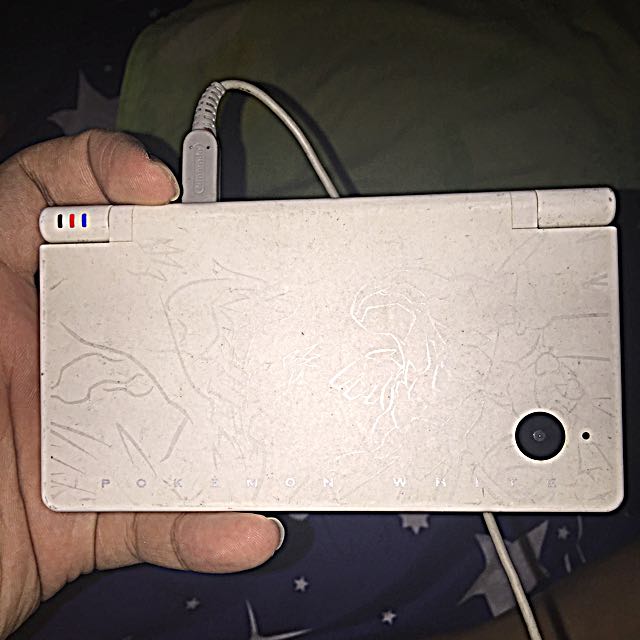 Nintendo DSi Limited Edition Pokemon Black And White, Video Gaming ...