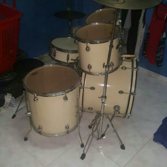 Pearl Target Series Drumset, Hobbies & Toys, Music & Media, Musical ...