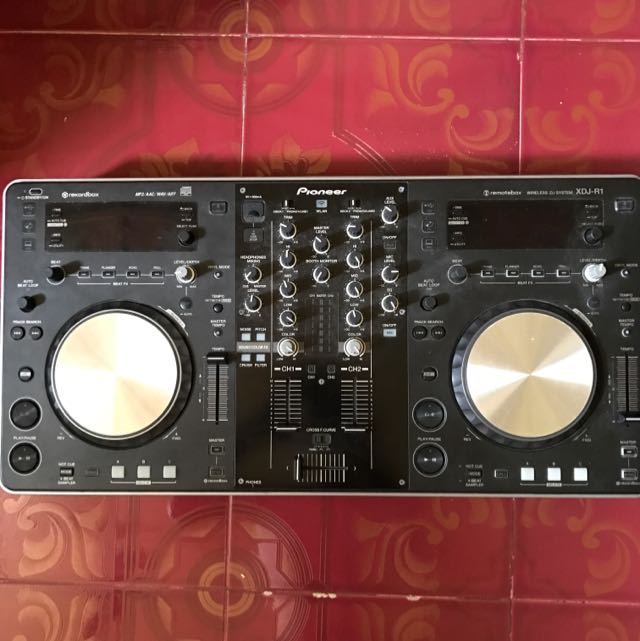 Pioneer XDJ R1 controller, Audio, Portable Audio Accessories on Carousell