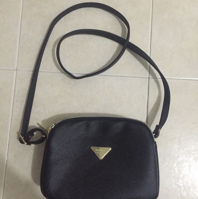 Perllini Sling Bag ( PENDING ), Women's Fashion, Bags & Wallets, Cross ...