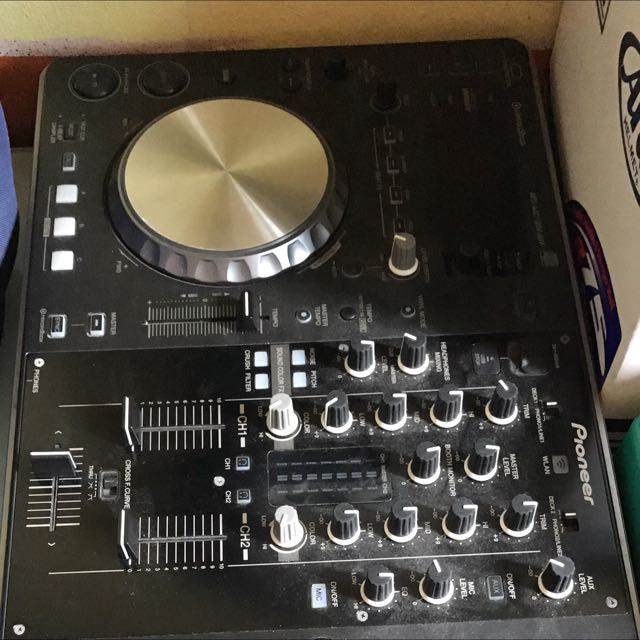 Pioneer XDJ R1 controller, Audio, Portable Audio Accessories on Carousell