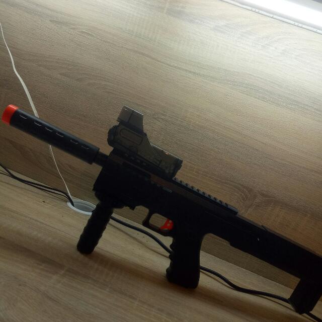 FMG 9 Submachine Gun wbb Gun + 2.5k Wbb Ammo, Hobbies & Toys, Toys ...