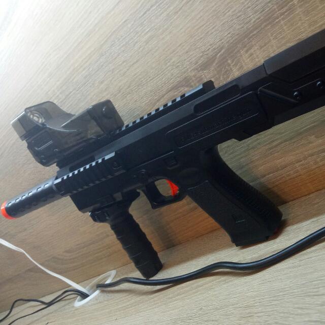 FMG 9 Submachine Gun wbb Gun + 2.5k Wbb Ammo, Hobbies & Toys, Toys ...